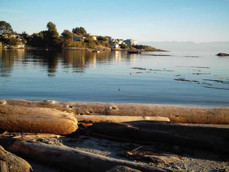 10 Best Lakes + Beaches in Victoria, BC (By Locals) – Sand In My Suitcase