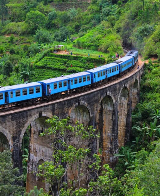 Kandy to Ella Train in 1st Class: Tips and Advice