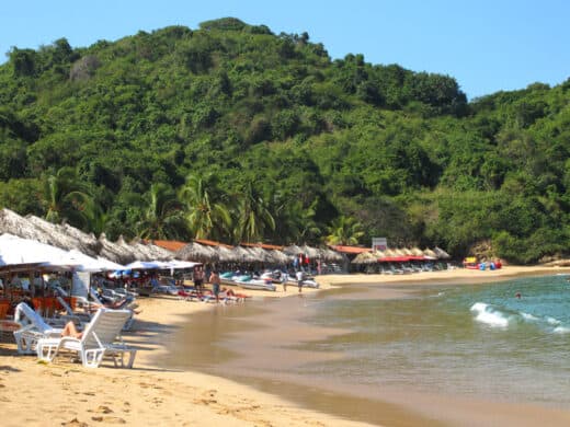 The 8 Best Ixtapa and Zihuatanejo Beaches – Sand In My Suitcase