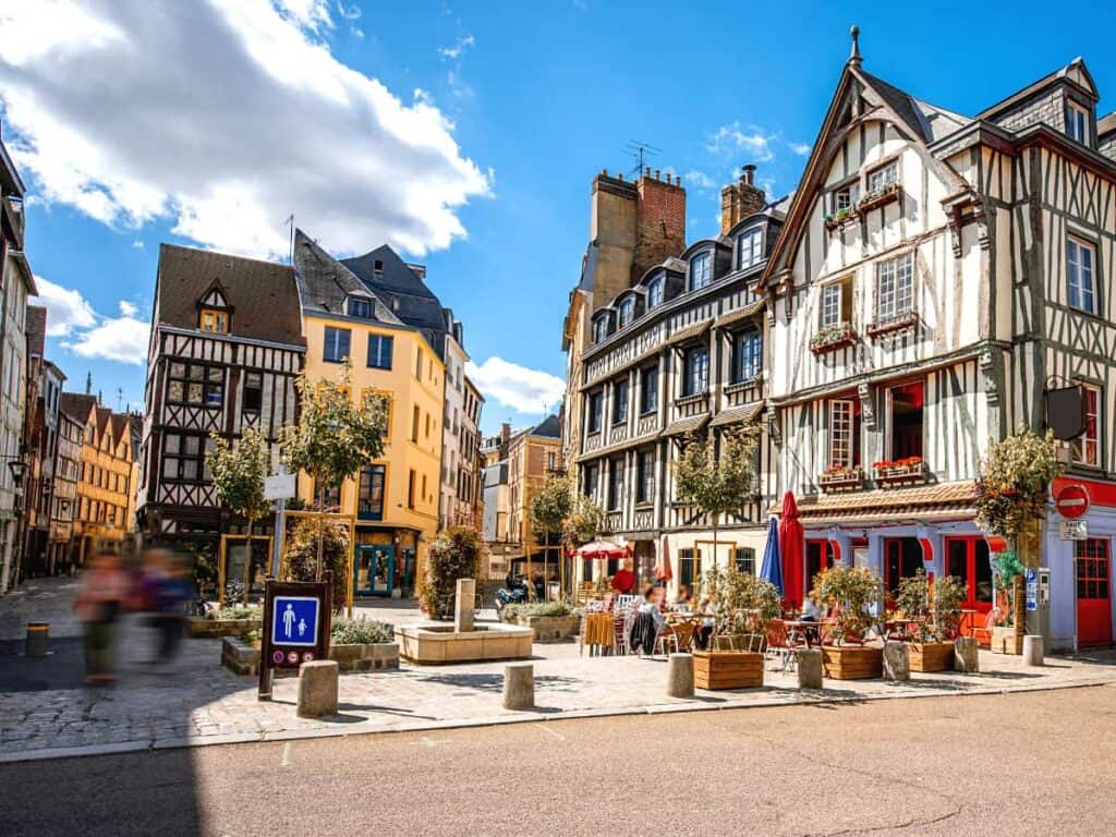 Scenic Cruises Review (and a Deluxe Seine River Cruise)