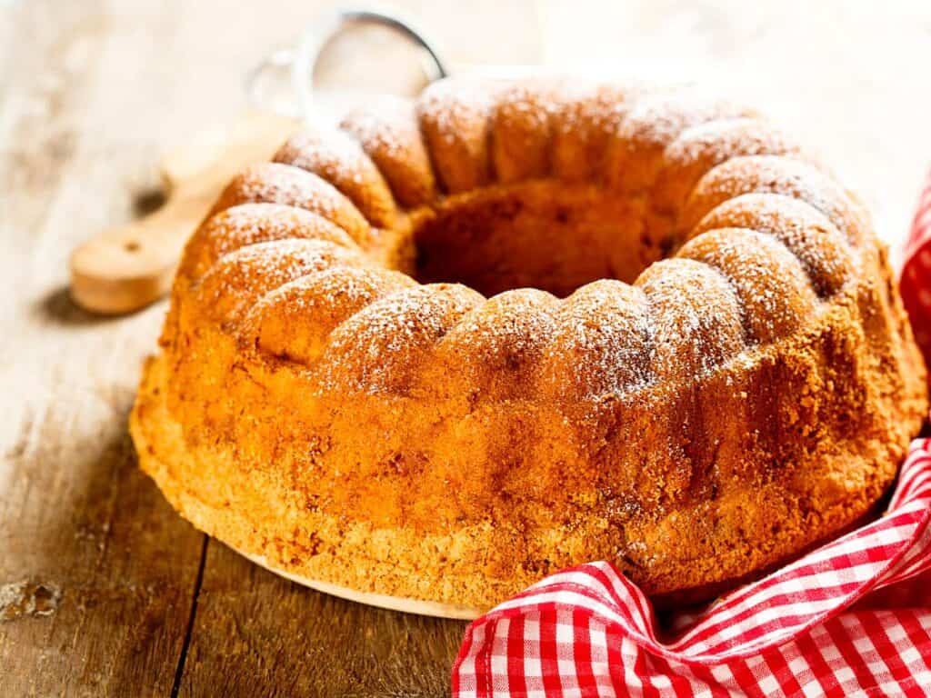 33 Best Croatian Desserts (Cakes, Cookies and Sweets)