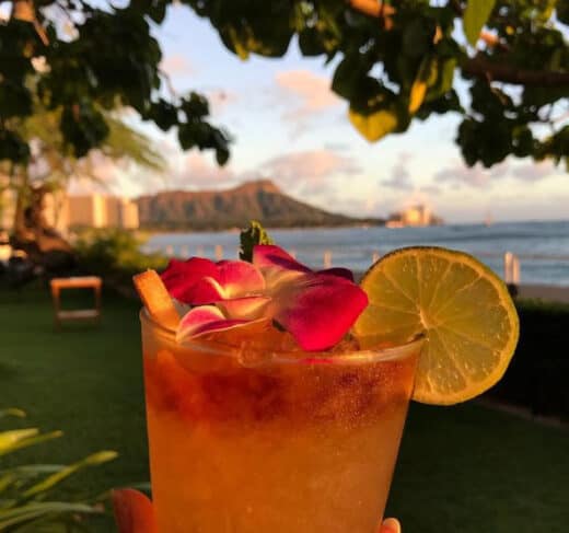 Halekulani Review: It's Heavenly at this Honolulu Hotel!