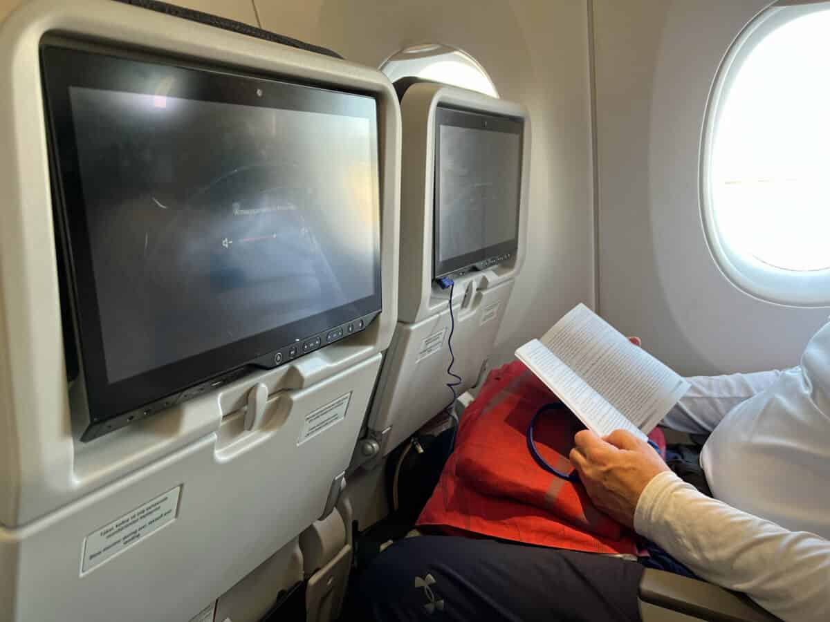 25+ Carry-On Essentials: Must-Haves for the Plane – Sand In My Suitcase