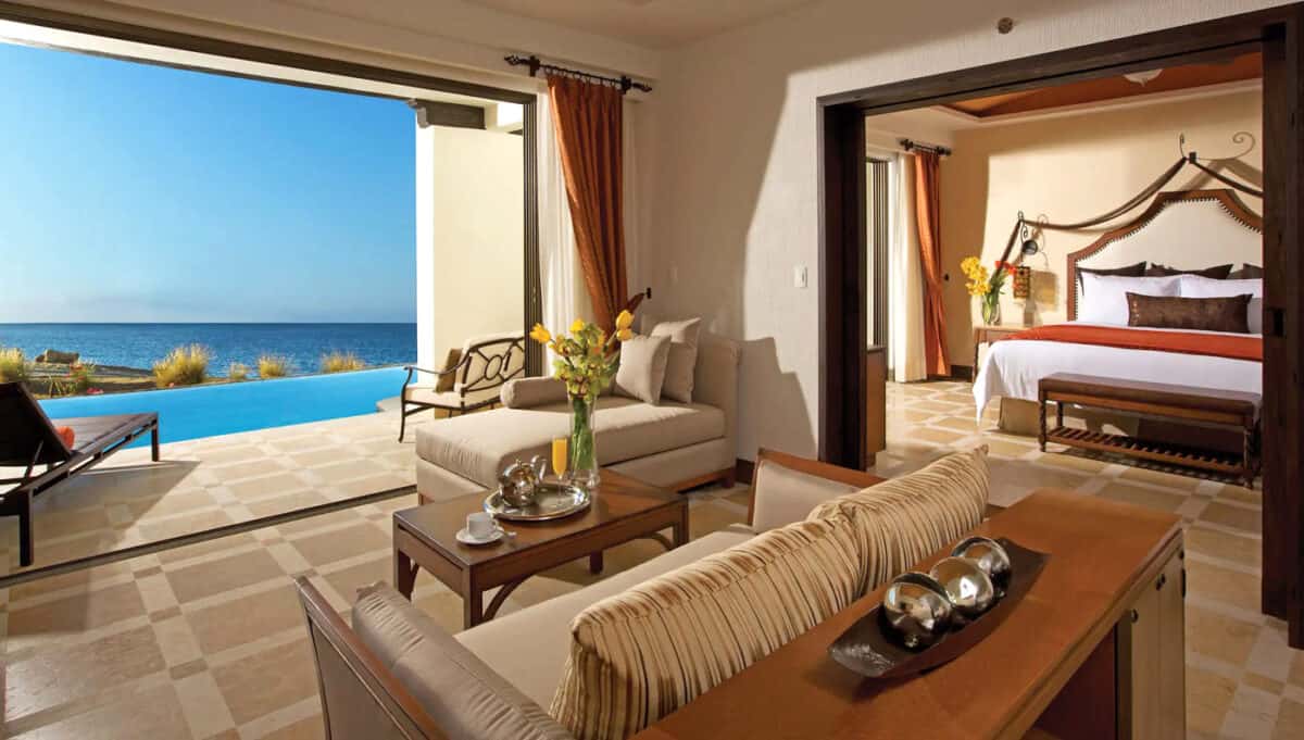 10 Best Resorts in Cabo San Lucas for Adults: Grown-Up Fun!
