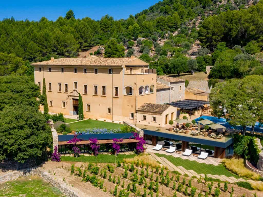 20 Best Luxury Hotels in Mallorca, Spain (Beach to Boutique)